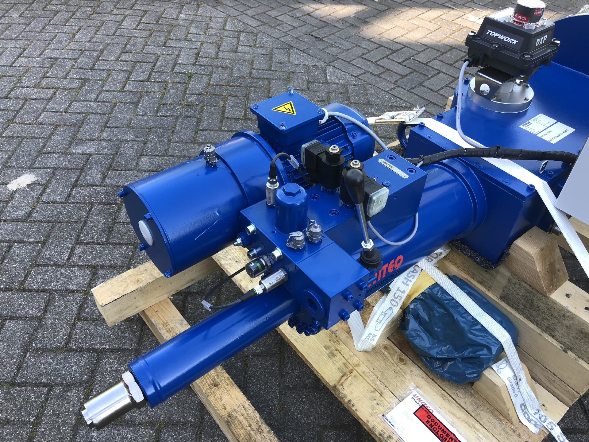 Scotch yoke with electric hydraulic compact unit projects, Uniteq ...