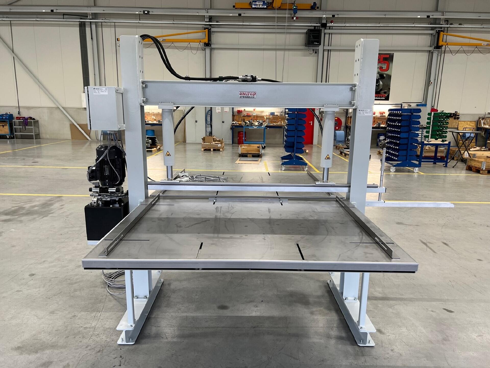 Hydraulic press for wooden frames projects, Uniteq Hydraulics