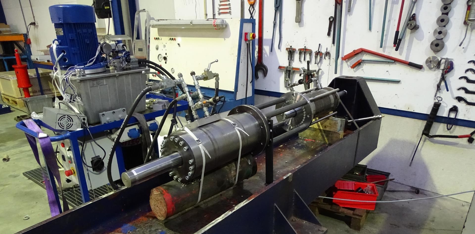 Development Cylinder projects, Uniteq Hydraulics