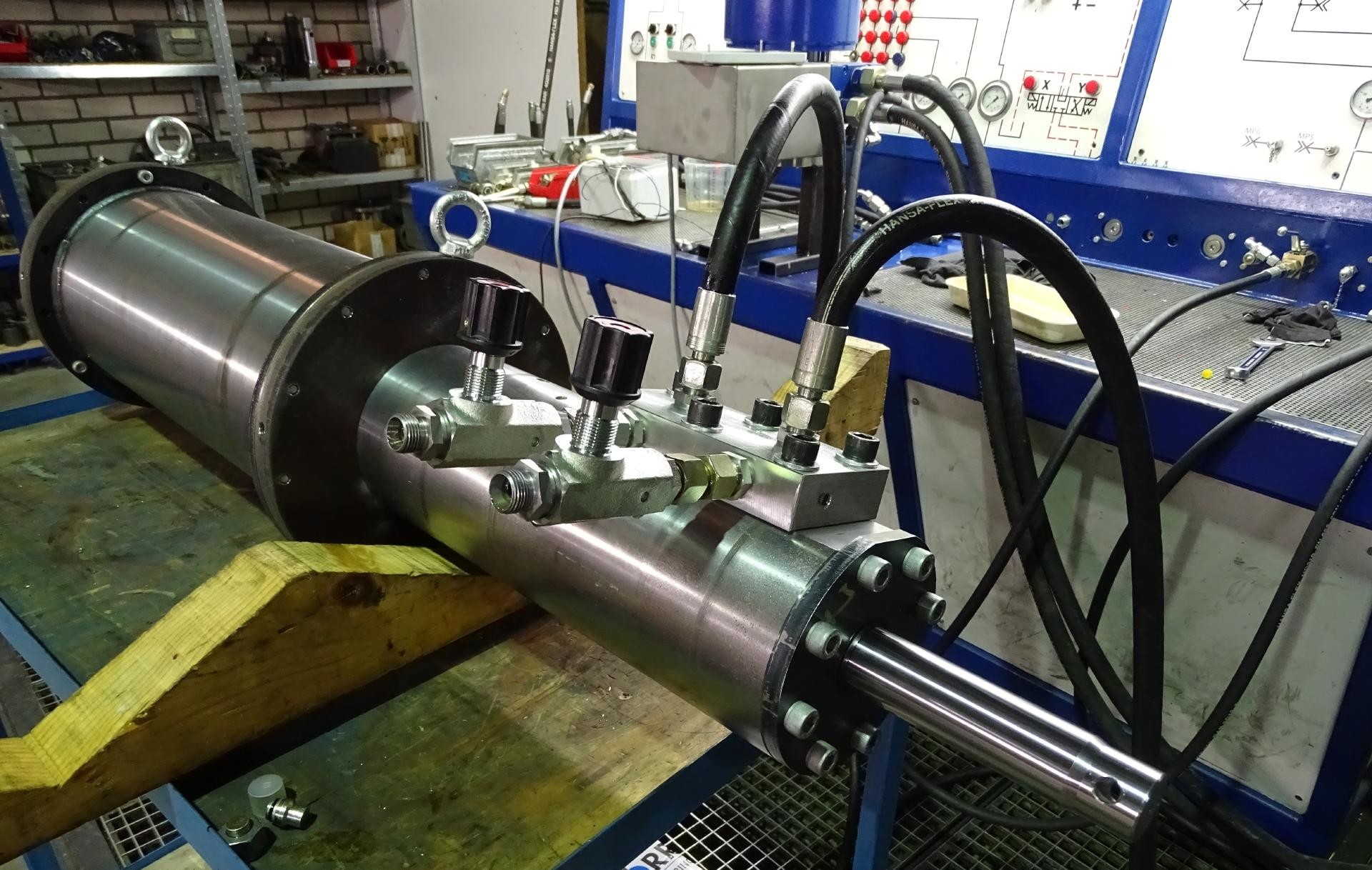 Development Cylinder projects, Uniteq Hydraulics