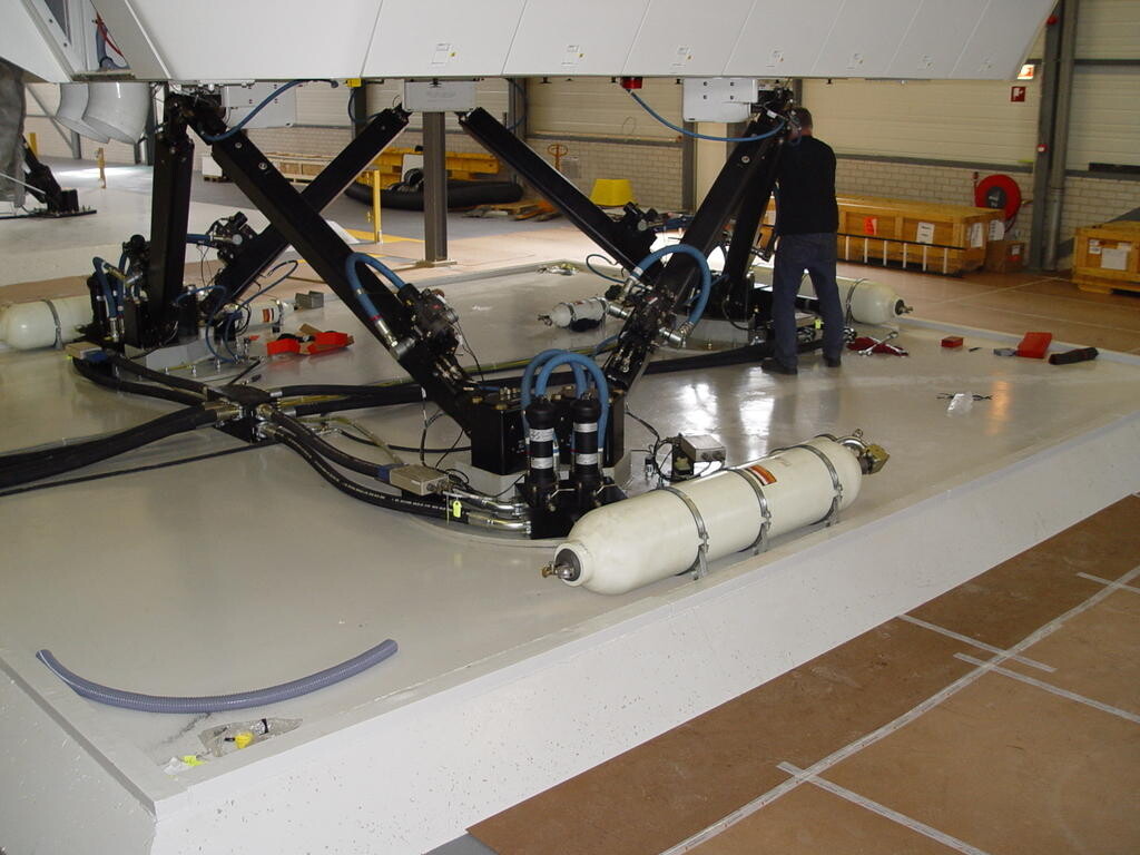 Hydraulic contruction flight simulator projects, Uniteq Hydraulics